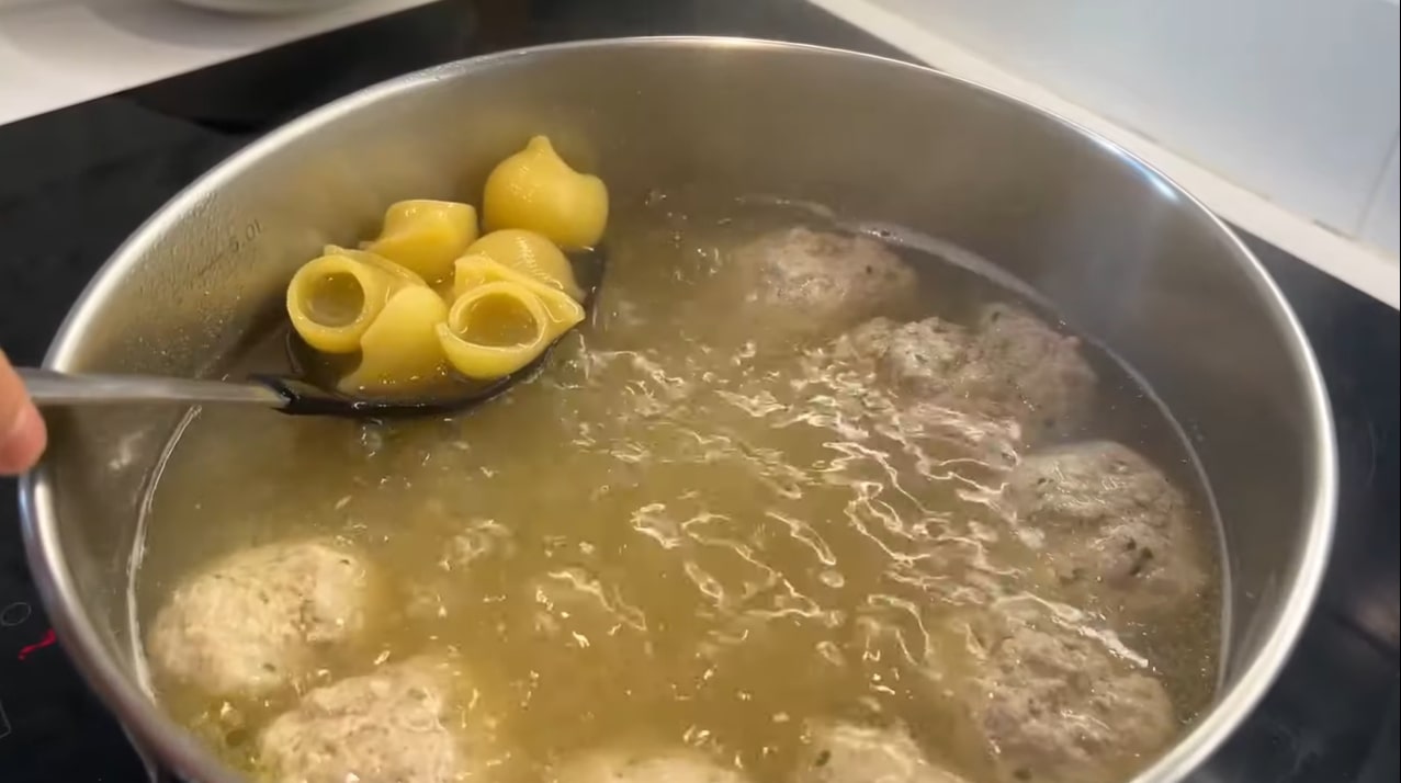 Sopa de Galets - Hearty Catalan Soup for Christmas Day