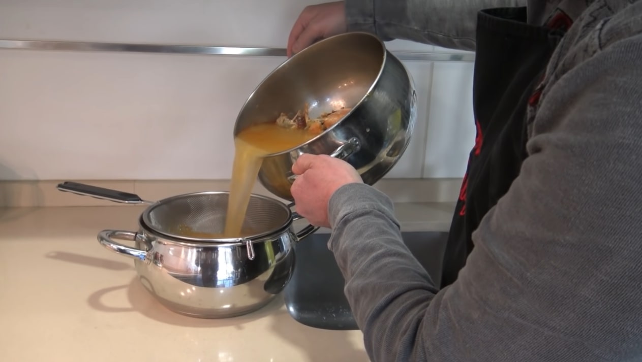 Fideua de marisco - Spanish Seafood Pasta